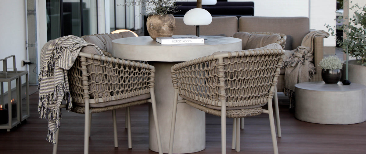 Beautiful outdoor dining setting – cane-line.com.au